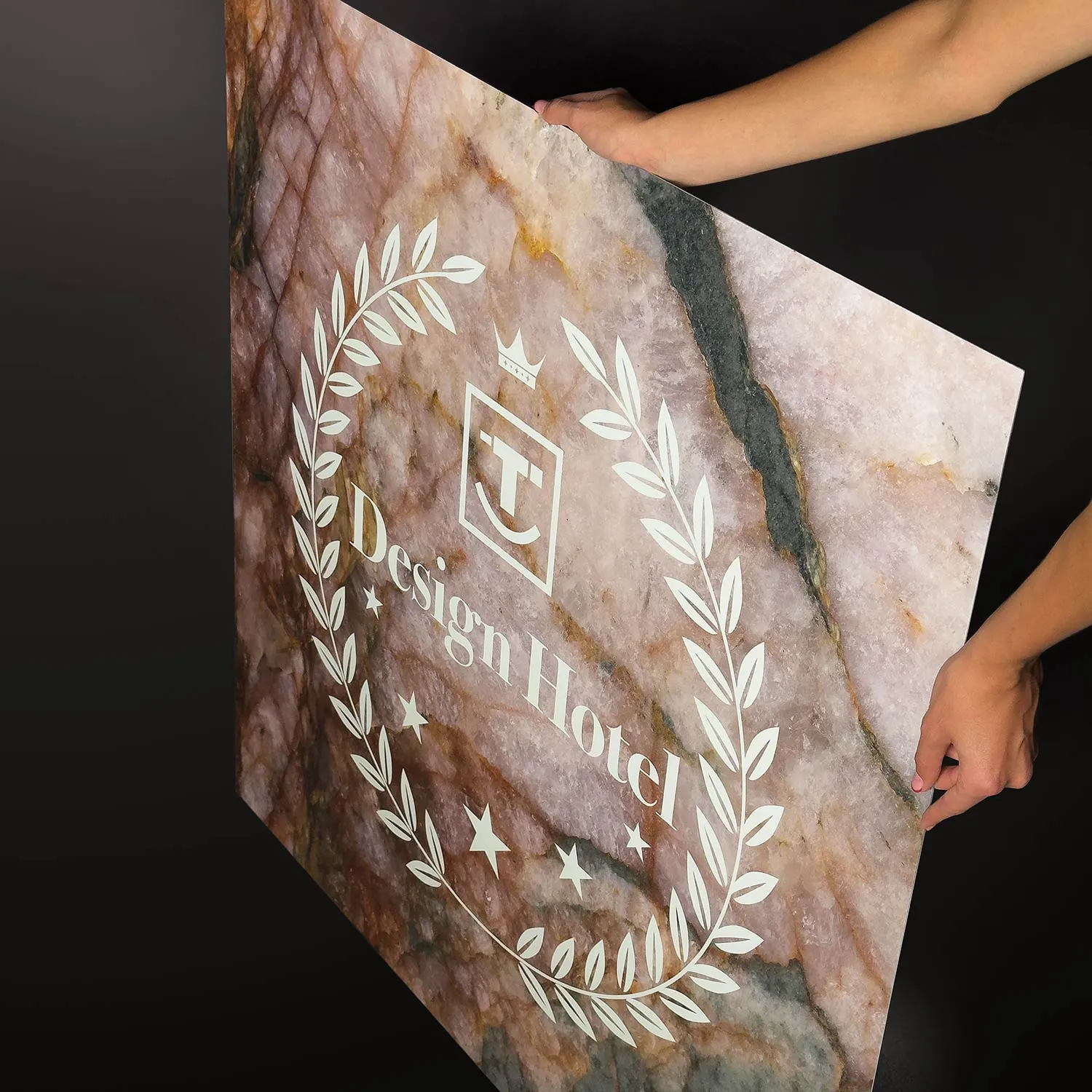 Ultralight Wallpapers | Tecnografica